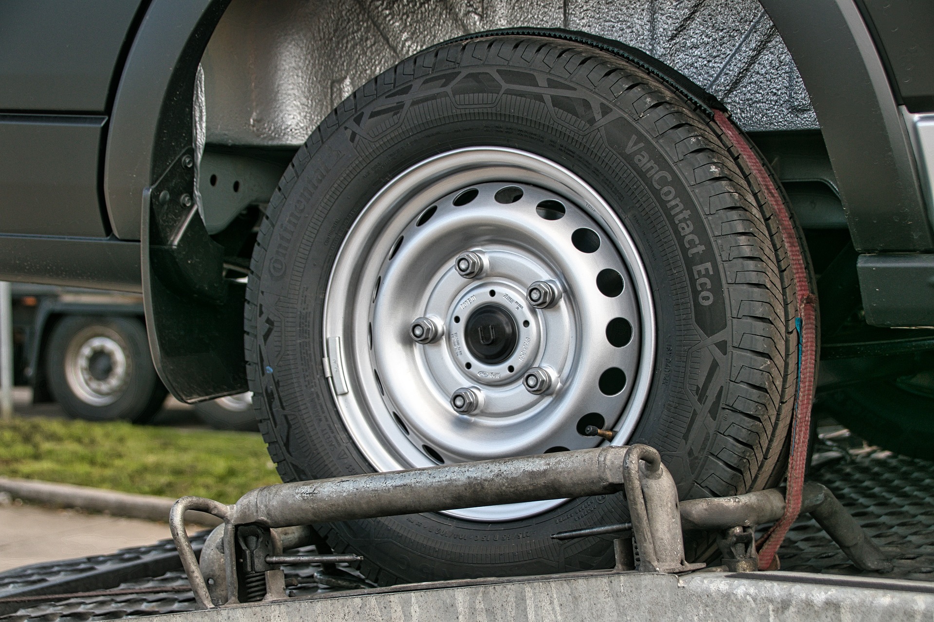 TOP TOWING SERVICES IN COLORADO | EAS Tire & Auto | TOWING SERVICES IN ...